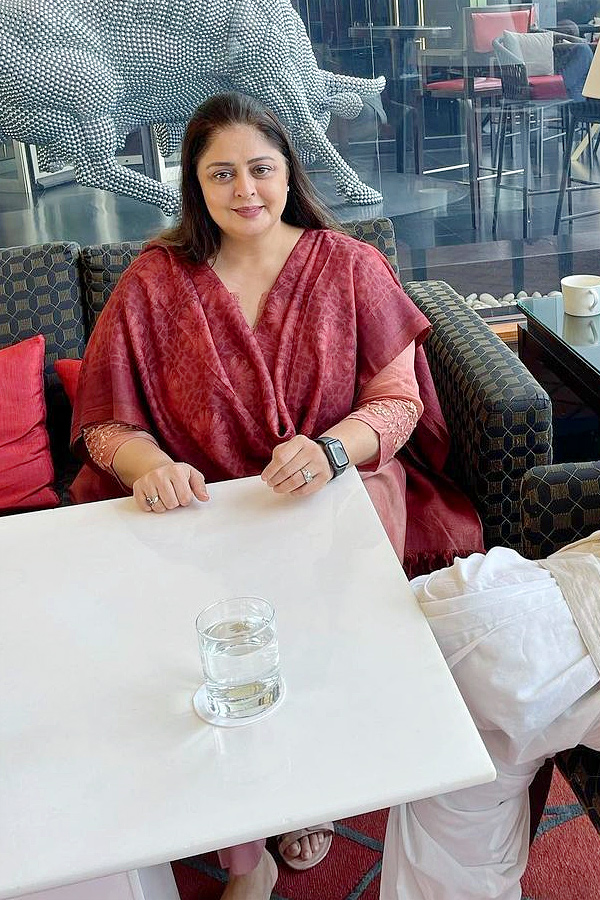 పెళ్లయిన నలుగురితో ఎఫైర్‌.. కట్‌ చేస్తే 49 ఏళ్లు దాటినా సింగిల్‌గానే స్టార్‌ హీరోయిన్‌ (ఫోటోలు ...